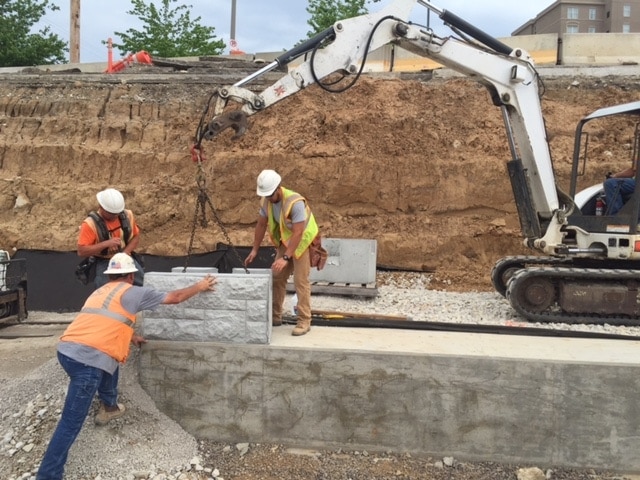 St. Louis Metro | Gravity Retaining Wall | Big Block - MagnumStone®